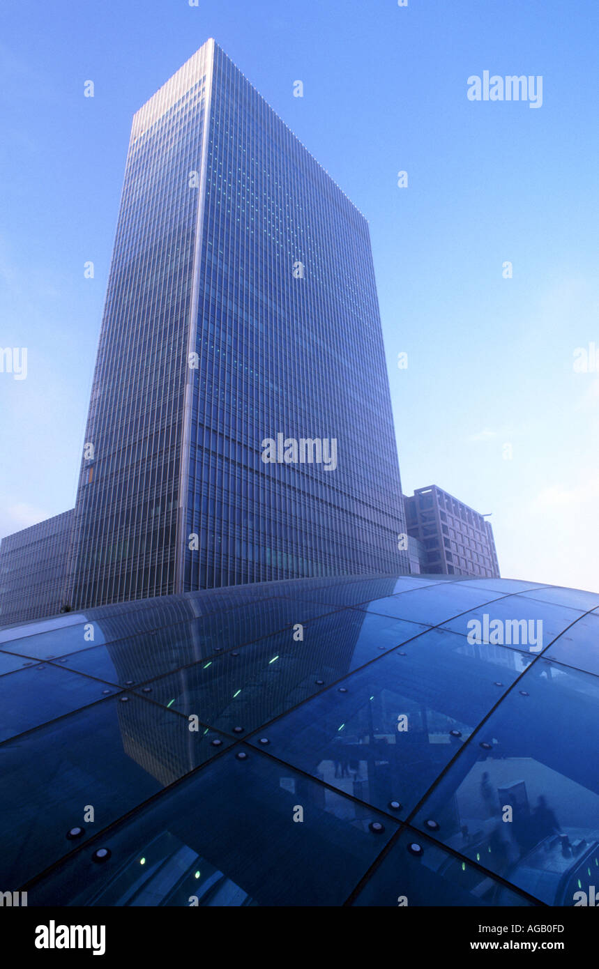 25 bank street canary wharf hi-res stock photography and images - Alamy