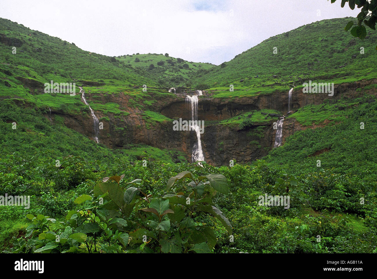 Mahabaleshwar waterfall hi-res stock photography and images - Alamy