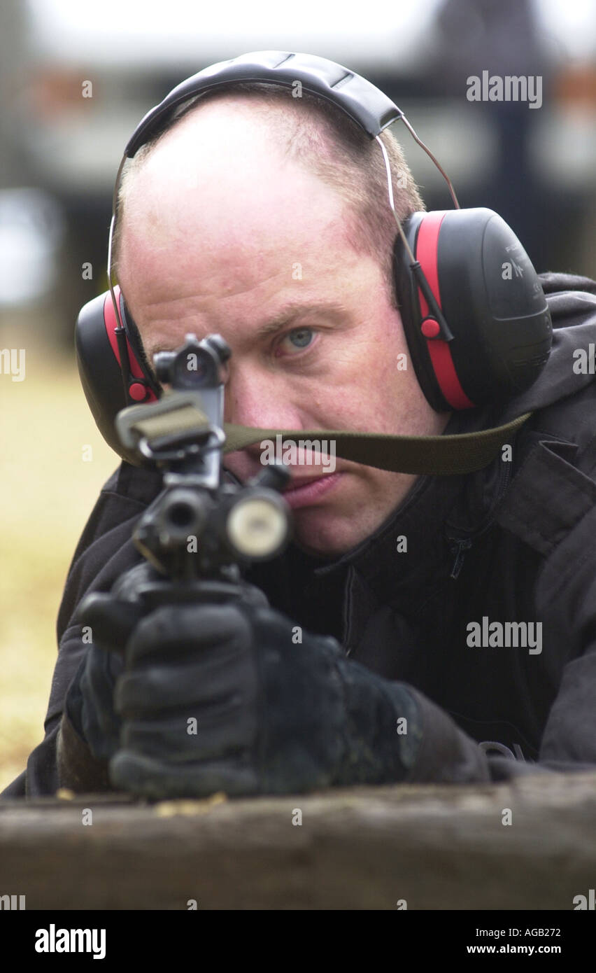 Police marksman hi-res stock photography and images - Alamy