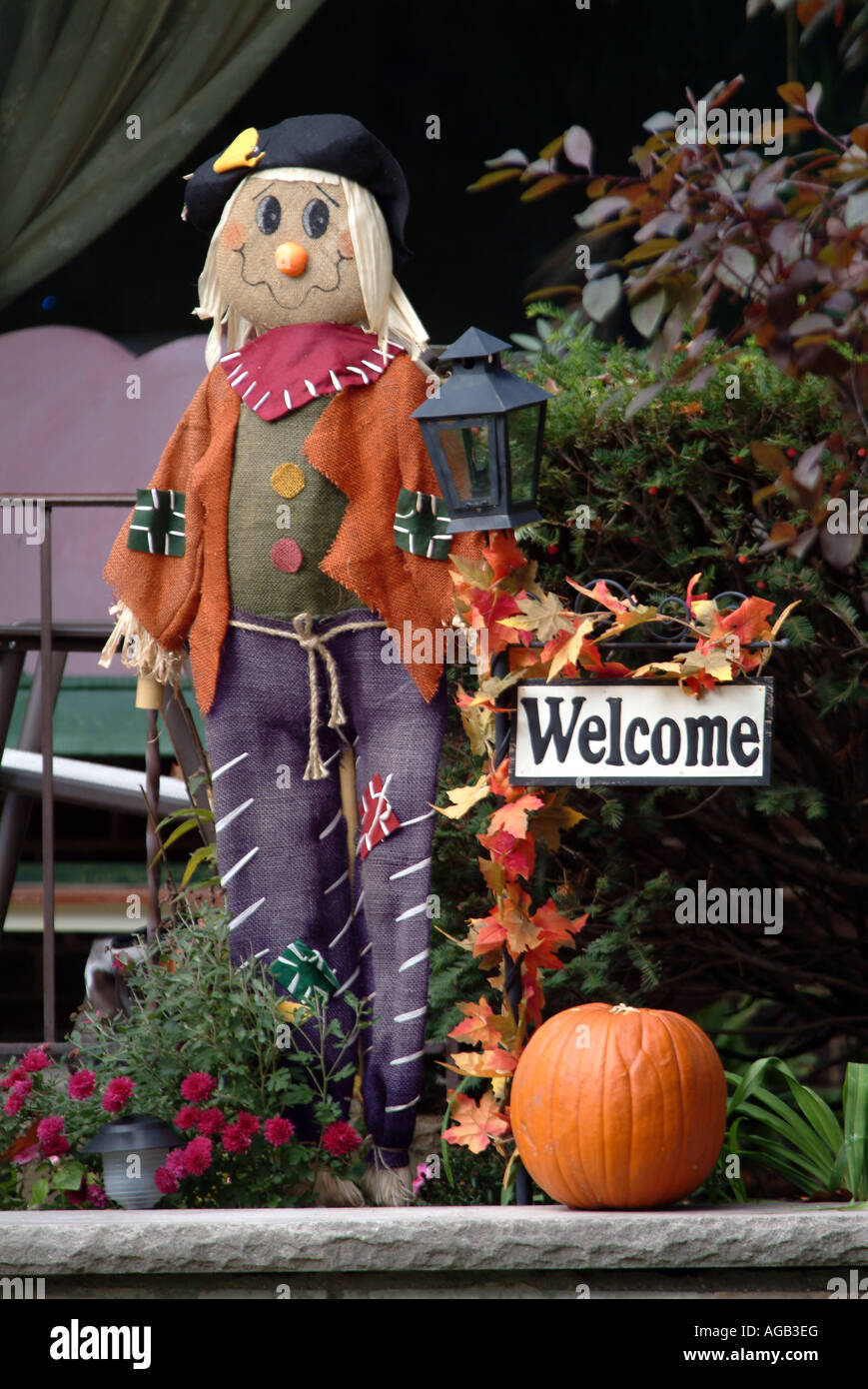 Lady scarecrow hi-res stock photography and images - Alamy