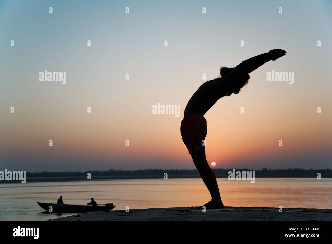 Dr Rakesh Yogi in the hasta utthan asana raised arm yoga posture Stock ...