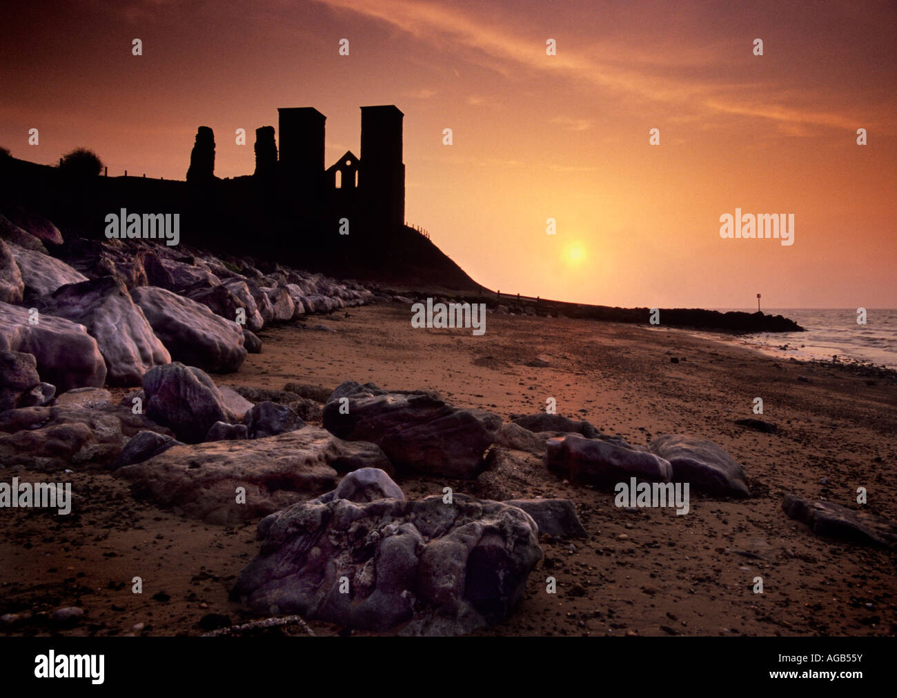 Reculver towers hi-res stock photography and images - Alamy