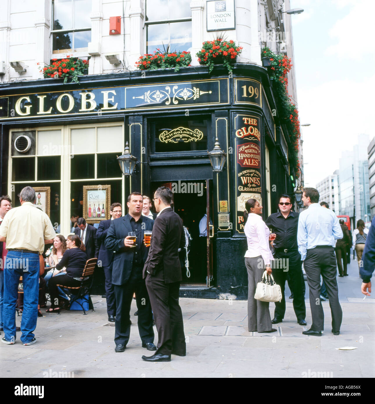 People drinking outside Globe Pub Moorgate London England Stock Photo ...
