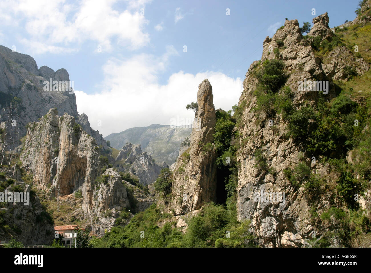 DESFILADERO DE LA HERMIDA, CANTABRIA, NORTHERN SPAIN Stock Photo - Alamy