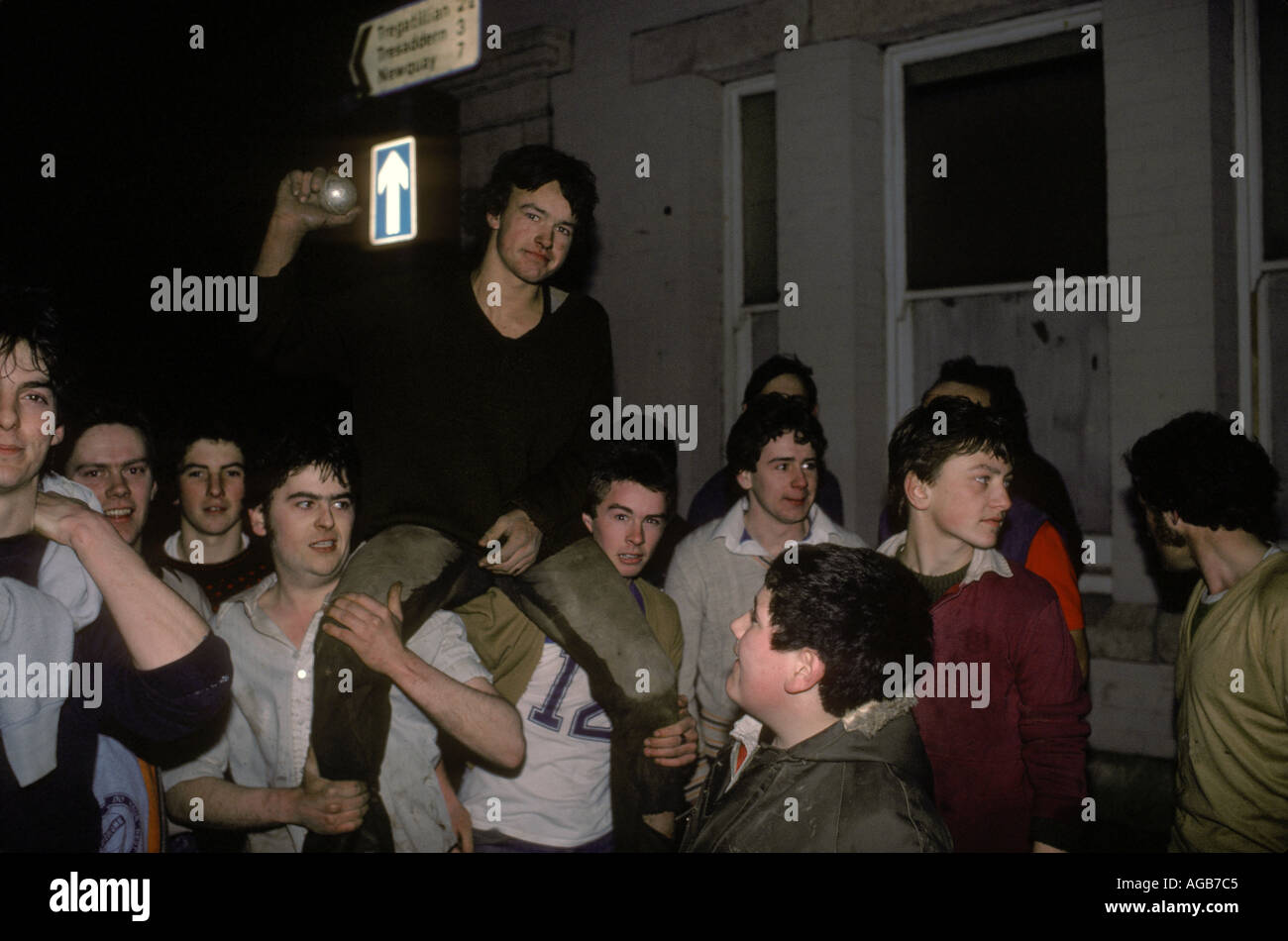 Hurling the silver ball hi-res stock photography and images - Alamy