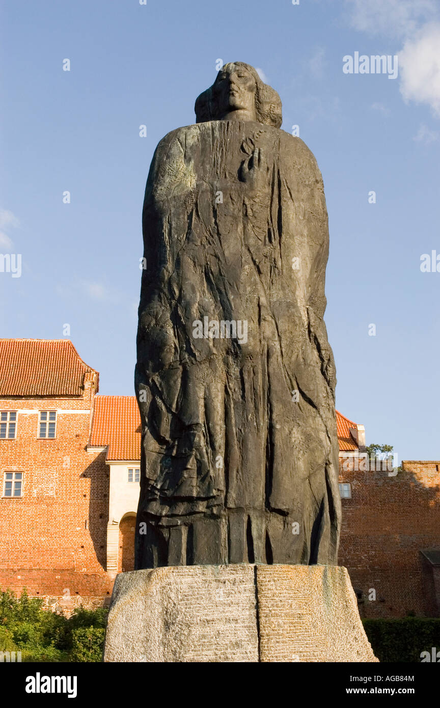 Nicolaus Copernicus statue in Frombork Frauenburg, Warmia, Poland ...