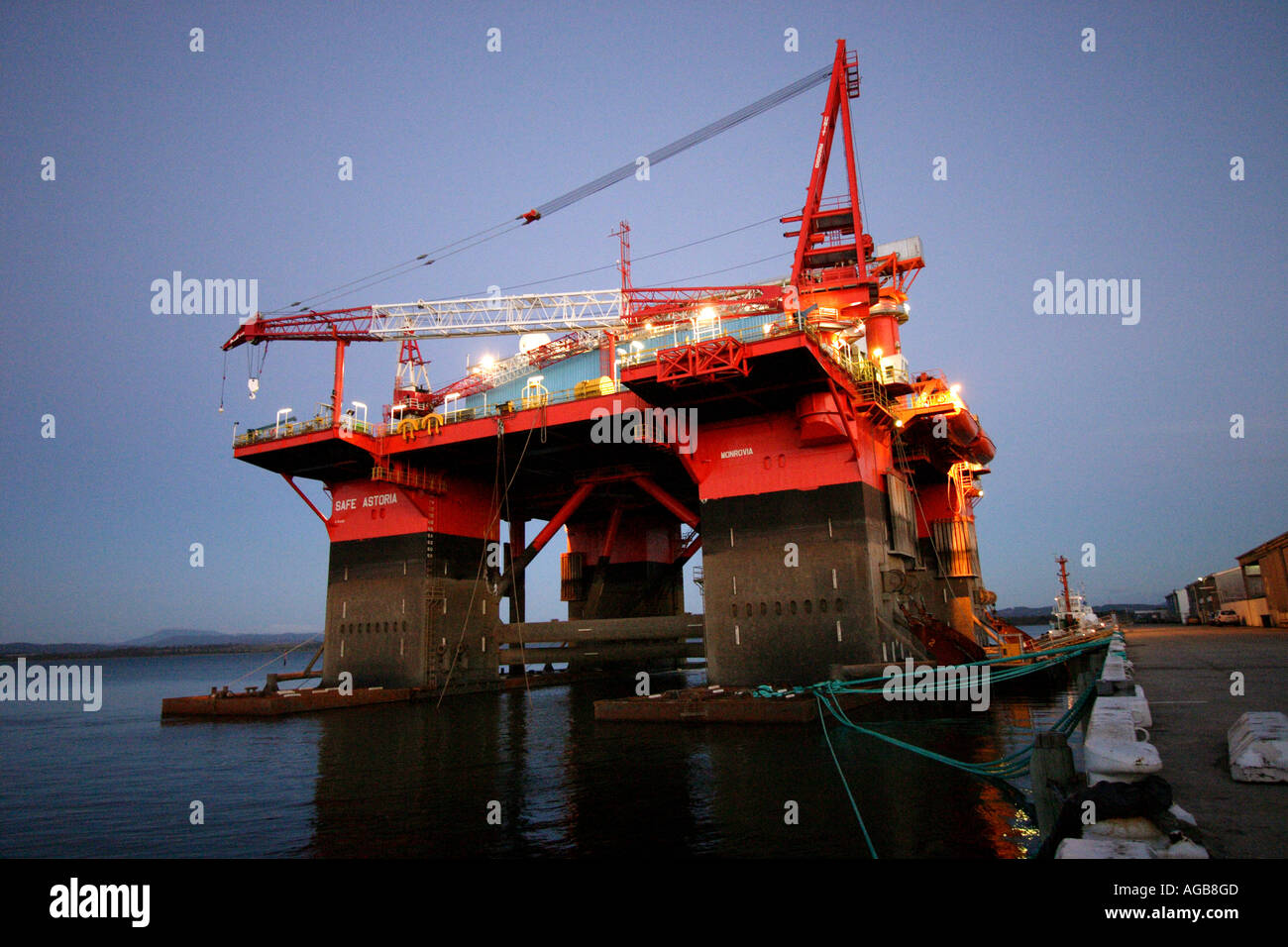 Offshore oil rig australia hi-res stock photography and images - Alamy