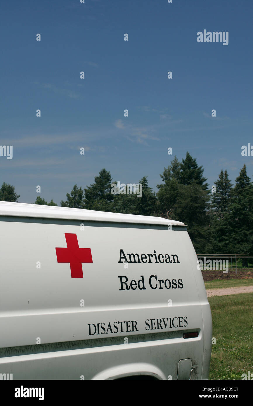 International red cross movement hi-res stock photography and images ...