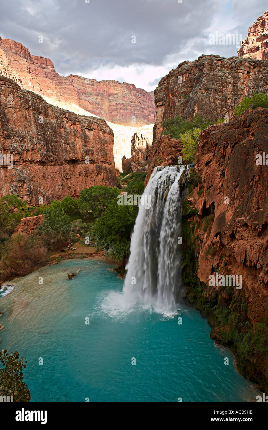 Beautiful waterfall into an emerald pond in the Grand Canyon Stock ...