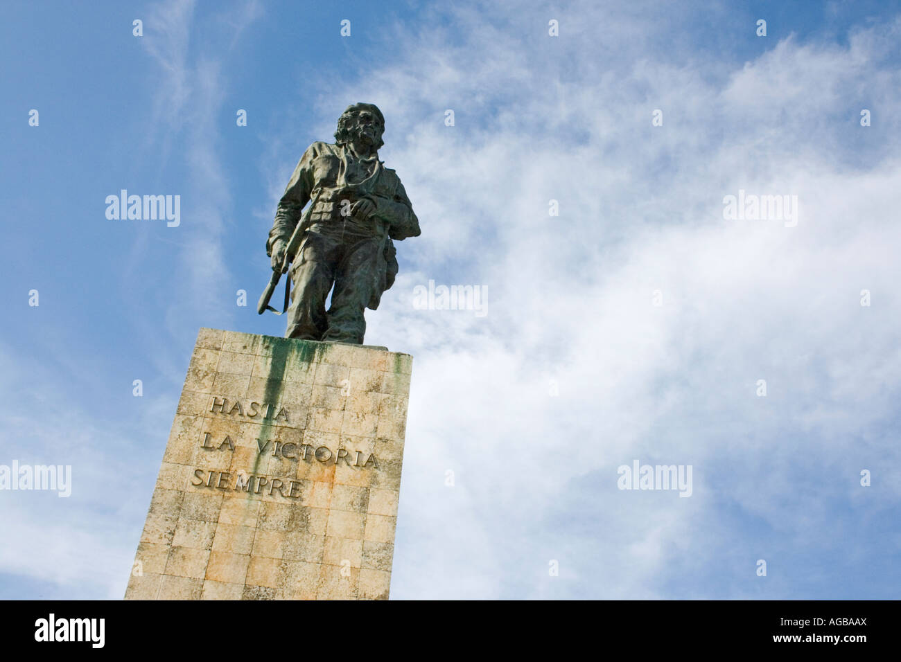 Statue of Che Guevara, standing above Guevara's mausoleum, Santa Clara ...
