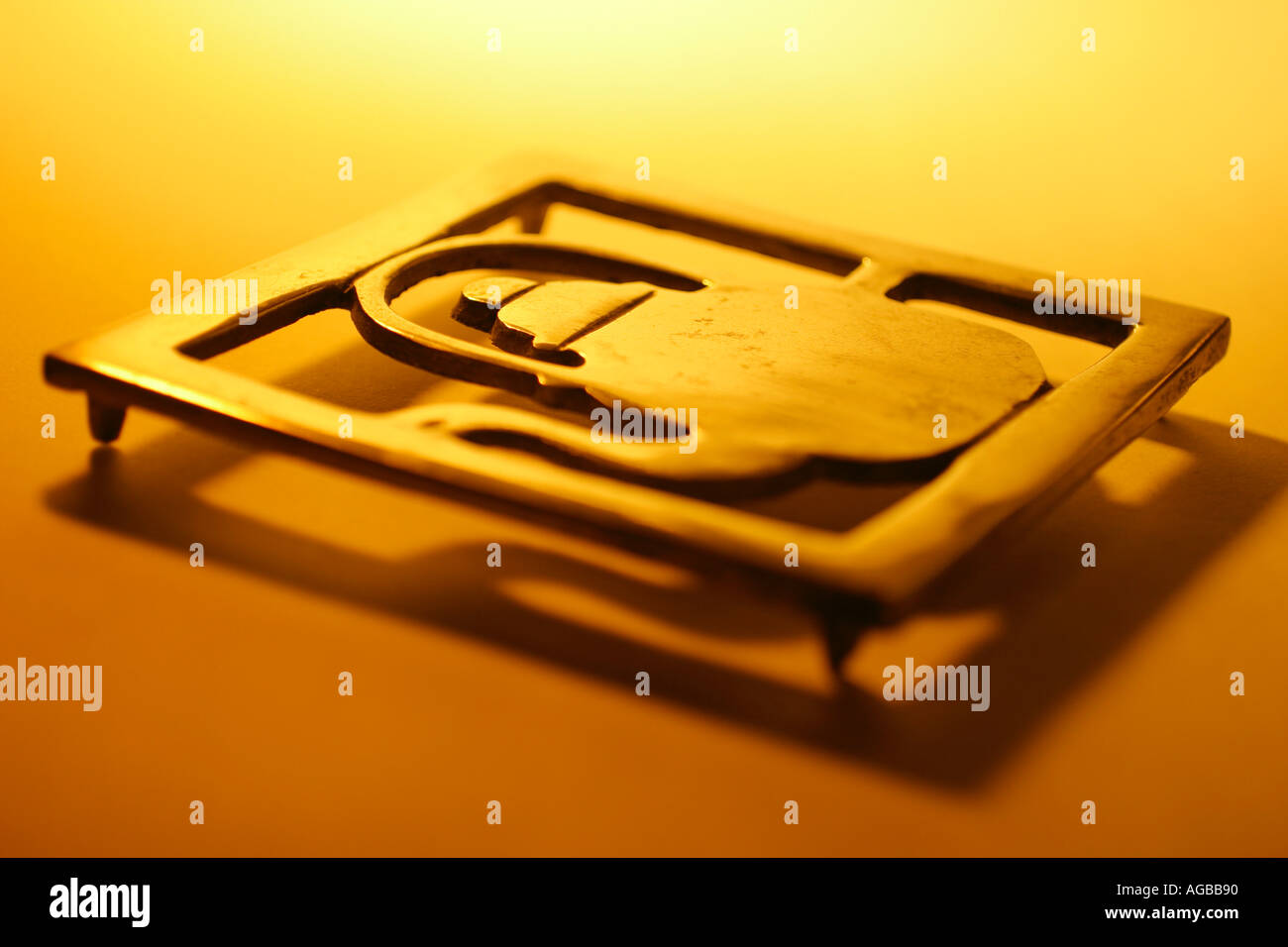 Kettle stand hi-res stock photography and images - Alamy