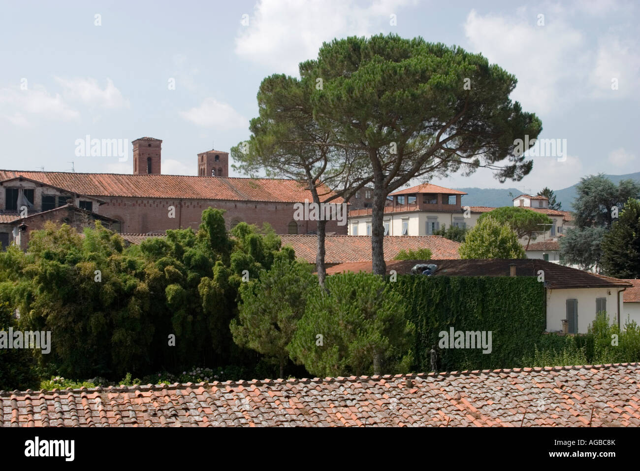 A building on the Lucca wall in Lucca, Italy Stock Photo - Alamy