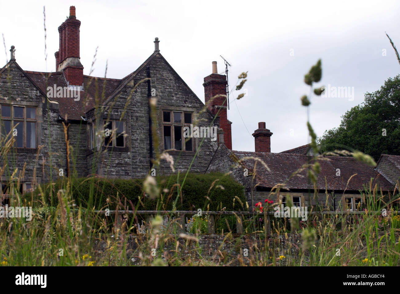 Edwardian manor hi-res stock photography and images - Alamy