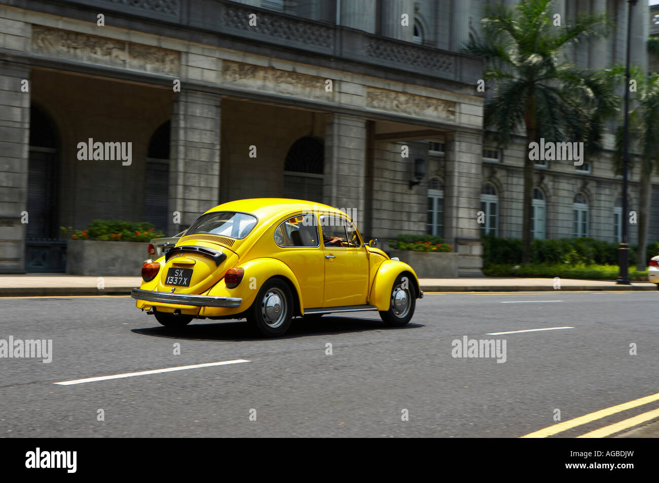 Volkswagen Beetle in street, Singapore Stock Photo - Alamy