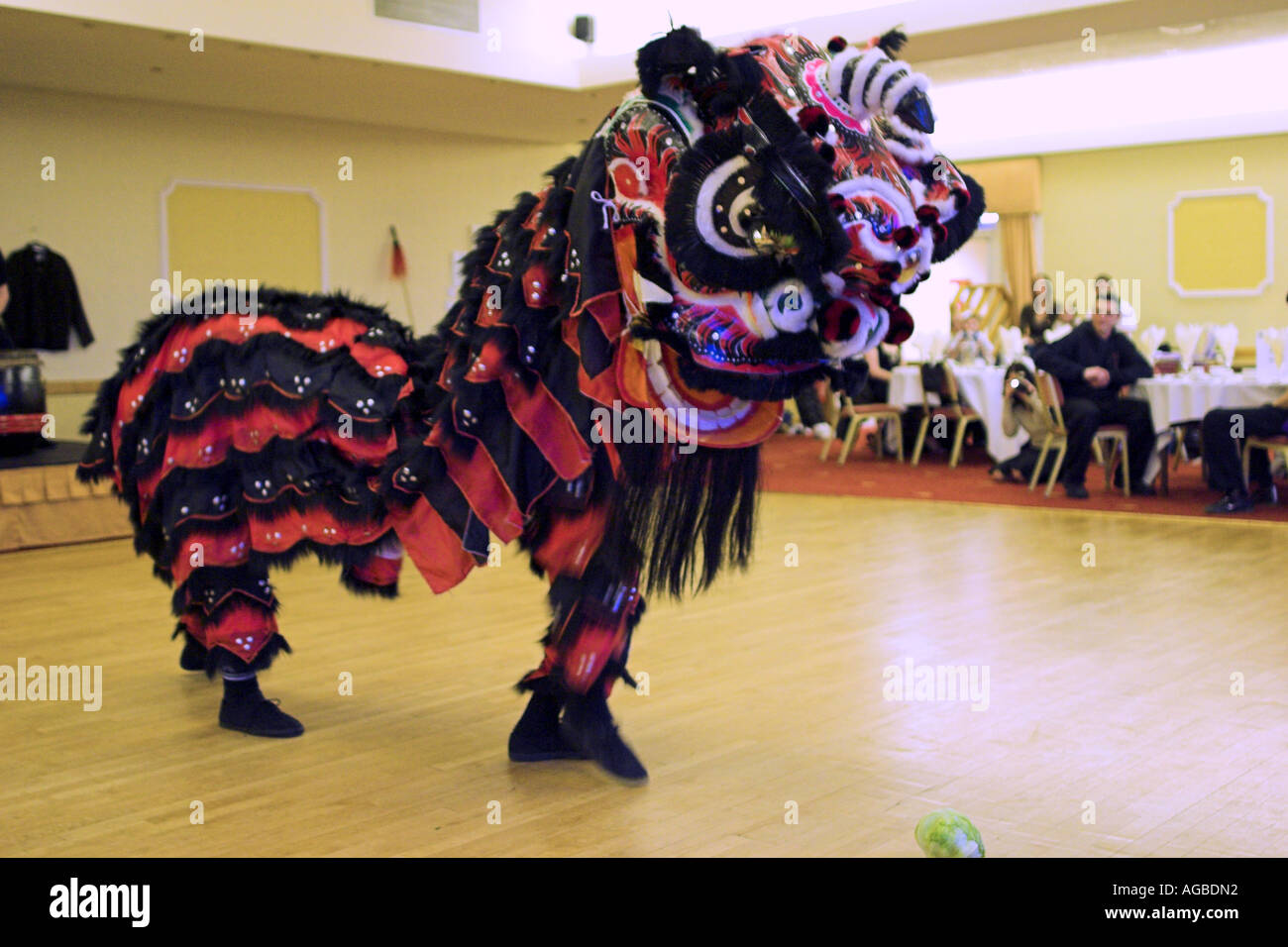 Chinese Lion Dance Stock Photo - Alamy