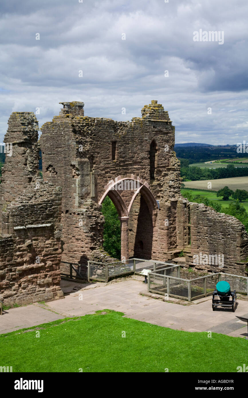 Photograph of the ruins of Goodrich Castle near ross on Wye in Herefordshire Stock Photo - Alamy