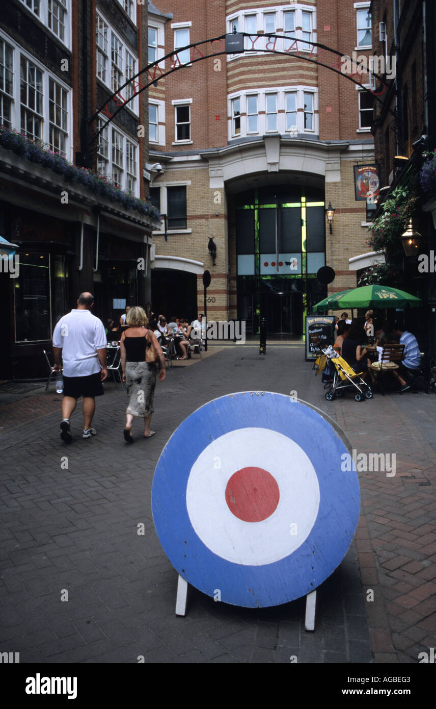 Target Sign In Carnaby Street Stock Photo - Alamy