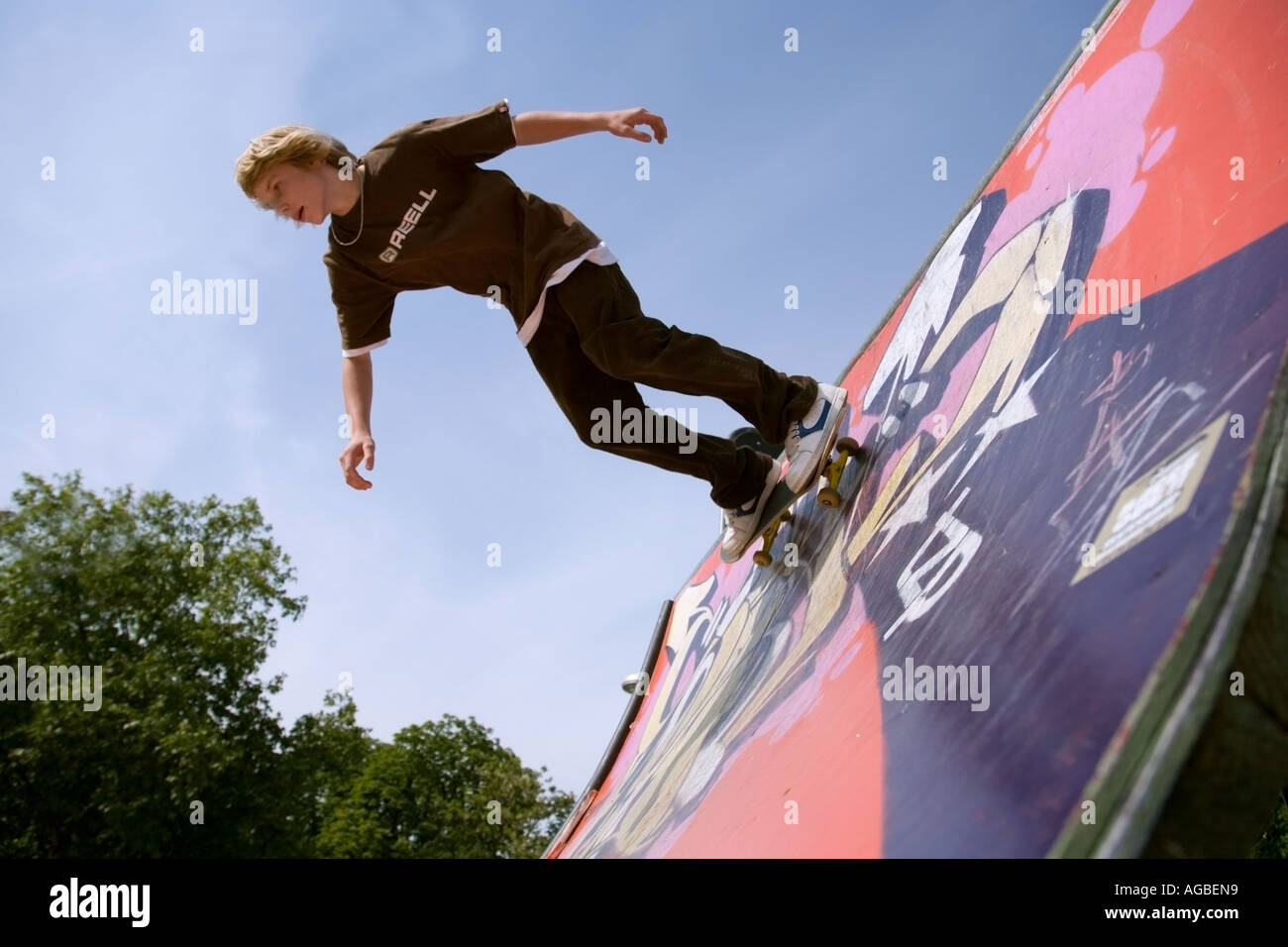 Skateboard street contest hi-res stock photography and images - Alamy