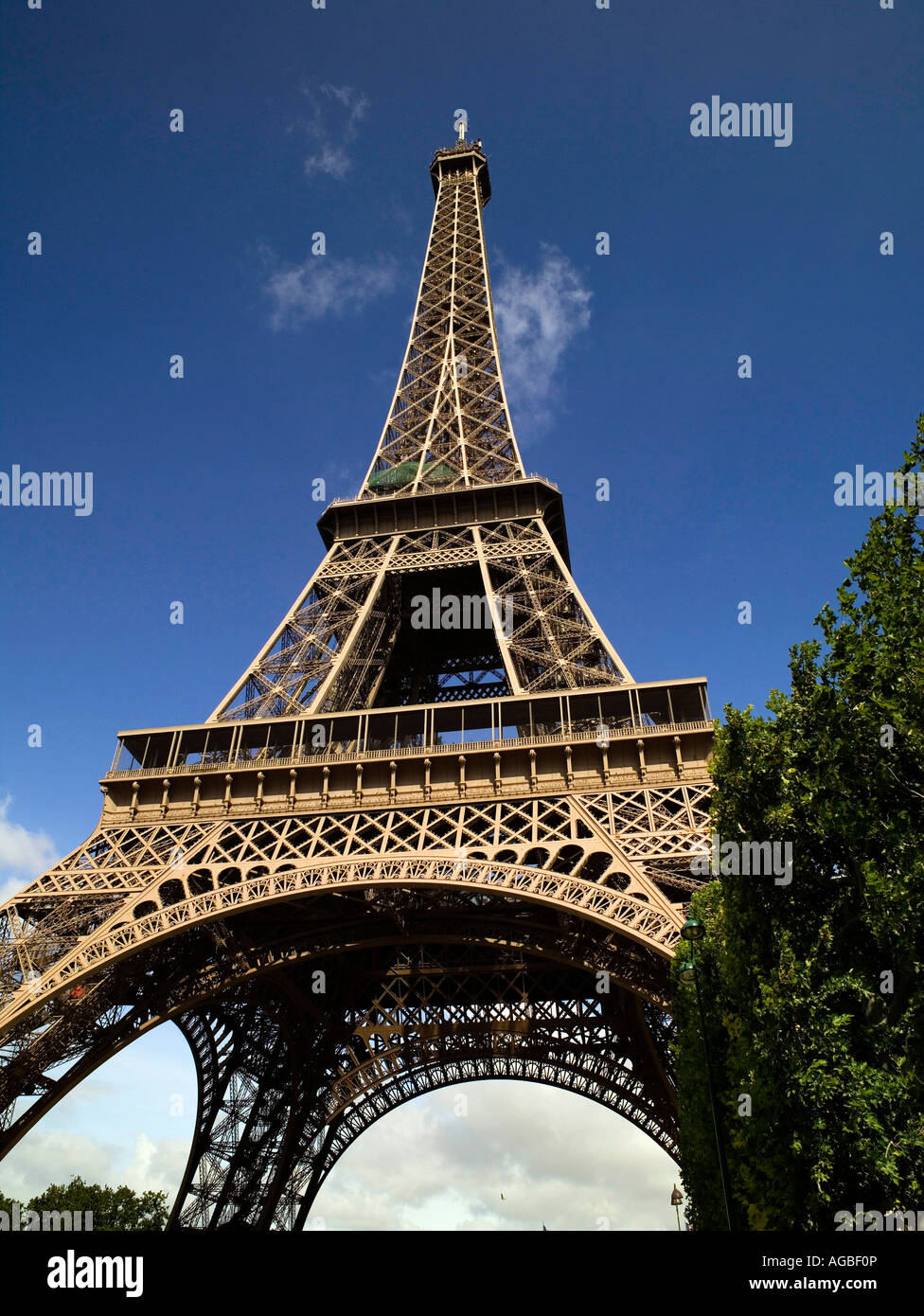 Eiffel tower paris *** hi-res stock photography and images - Alamy