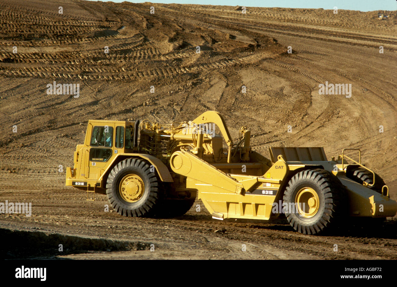 Caterpillar earthmoving equipment scraper hi-res stock photography and images - Alamy