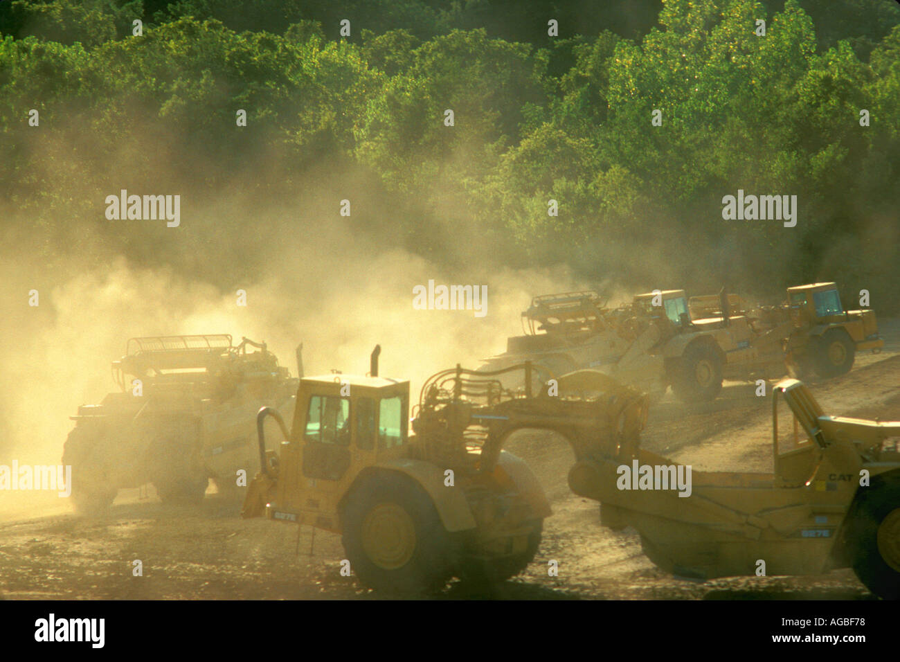 Caterpillar earthmoving equipment scraper hi-res stock photography and images - Alamy
