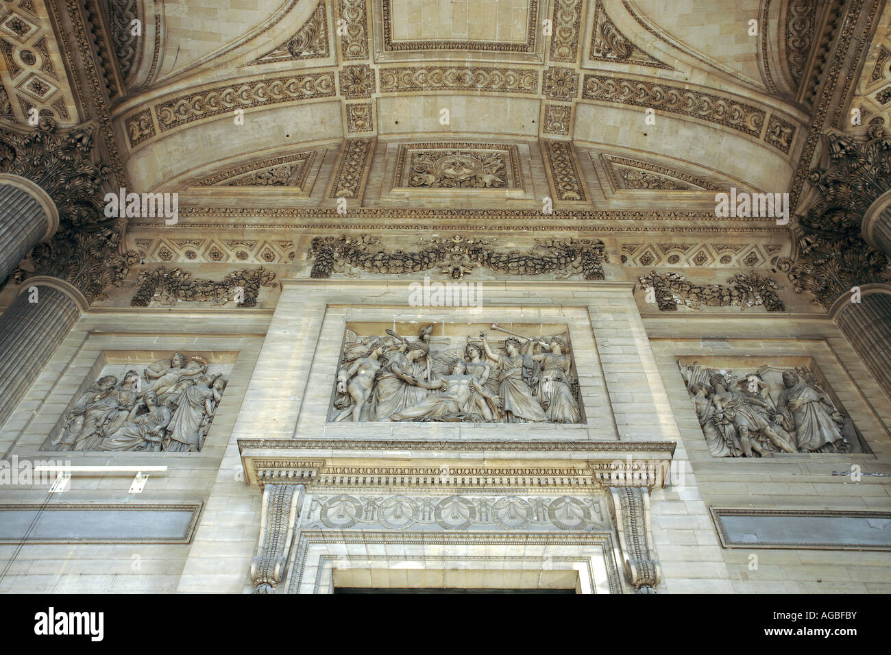 Pantheon building paris hi-res stock photography and images - Alamy