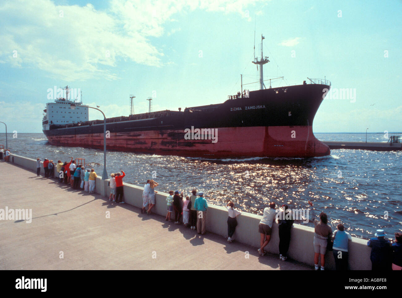 Ore ship great lakes hi-res stock photography and images - Alamy