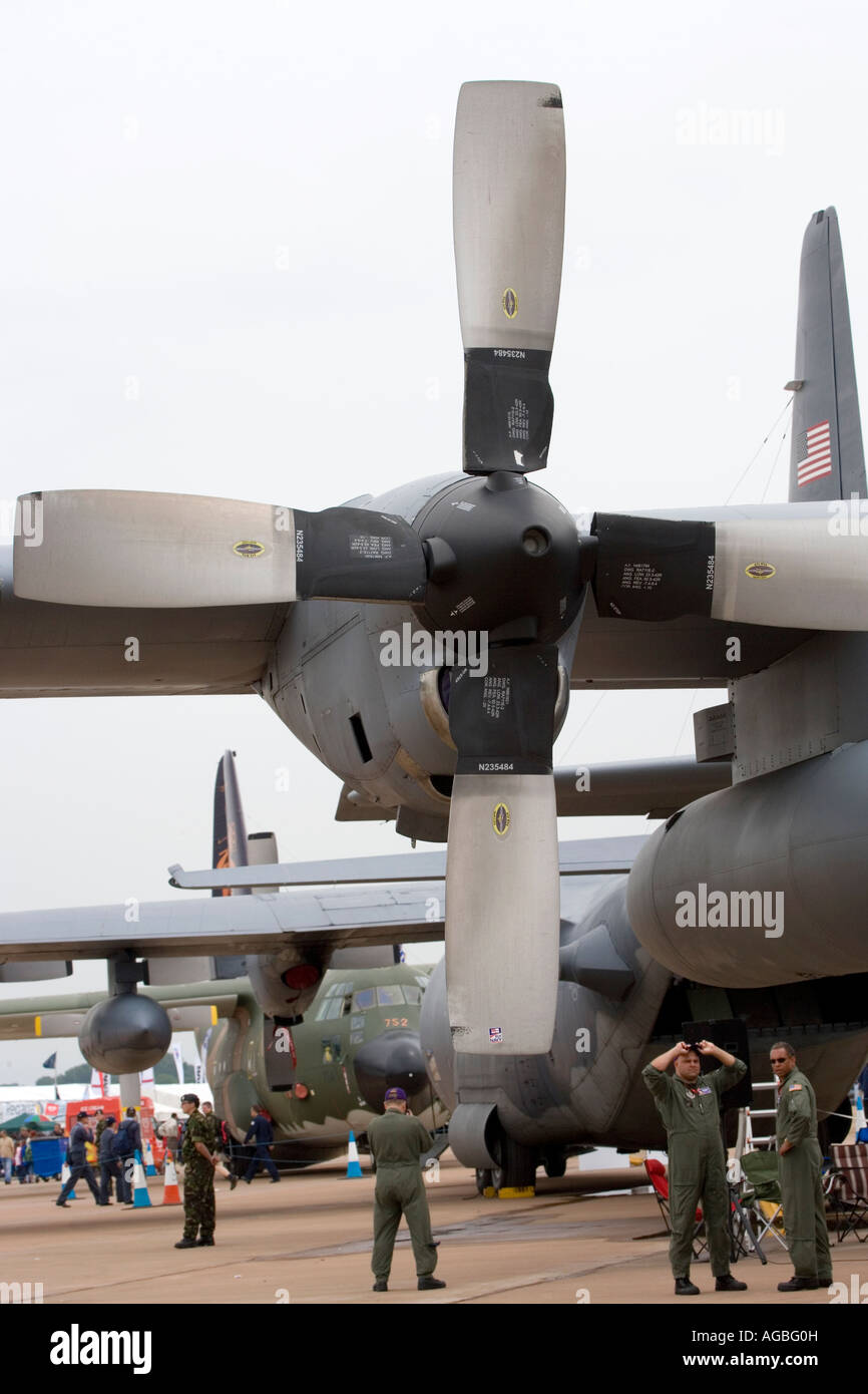 engine prop propeller aeroplane aviation military Stock Photo - Alamy