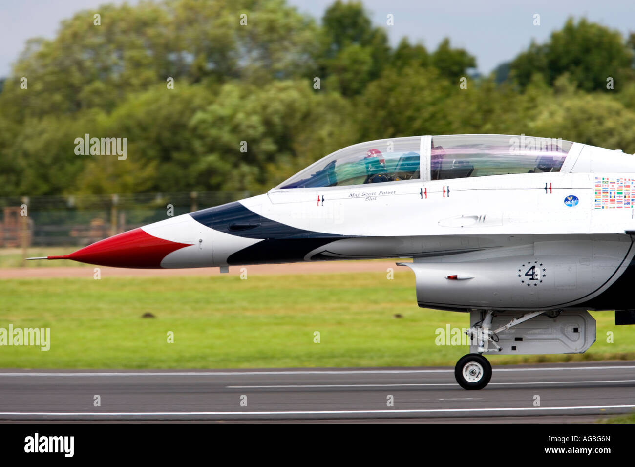 The Thunderbirds US USAF Air Force Acrobatic Team Stock Photo - Alamy