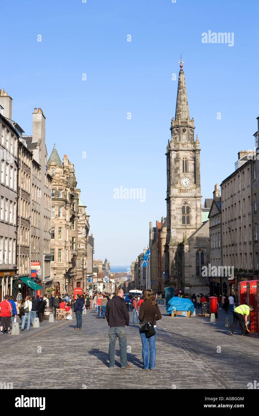 Edinburgh city centre Stock Photo - Alamy