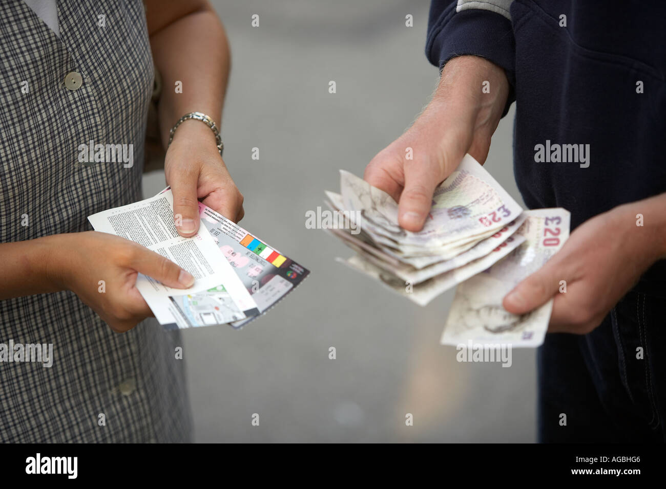 Ticket tout hi-res stock photography and images - Alamy