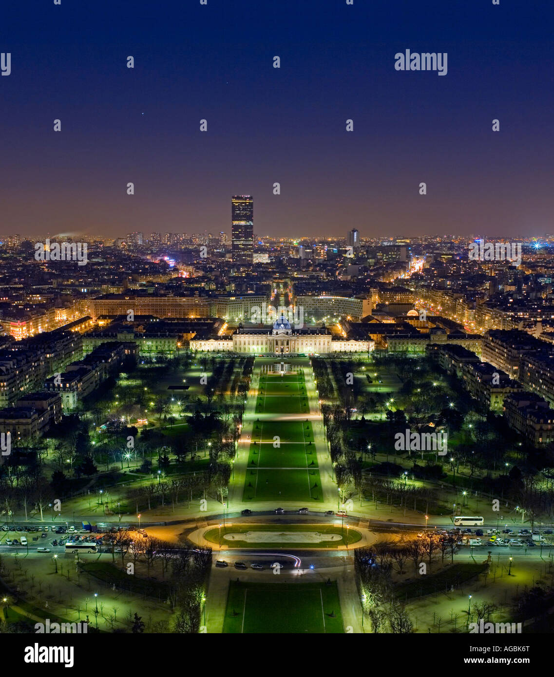 Ecole militaire montparnasse tower hi-res stock photography and images ...