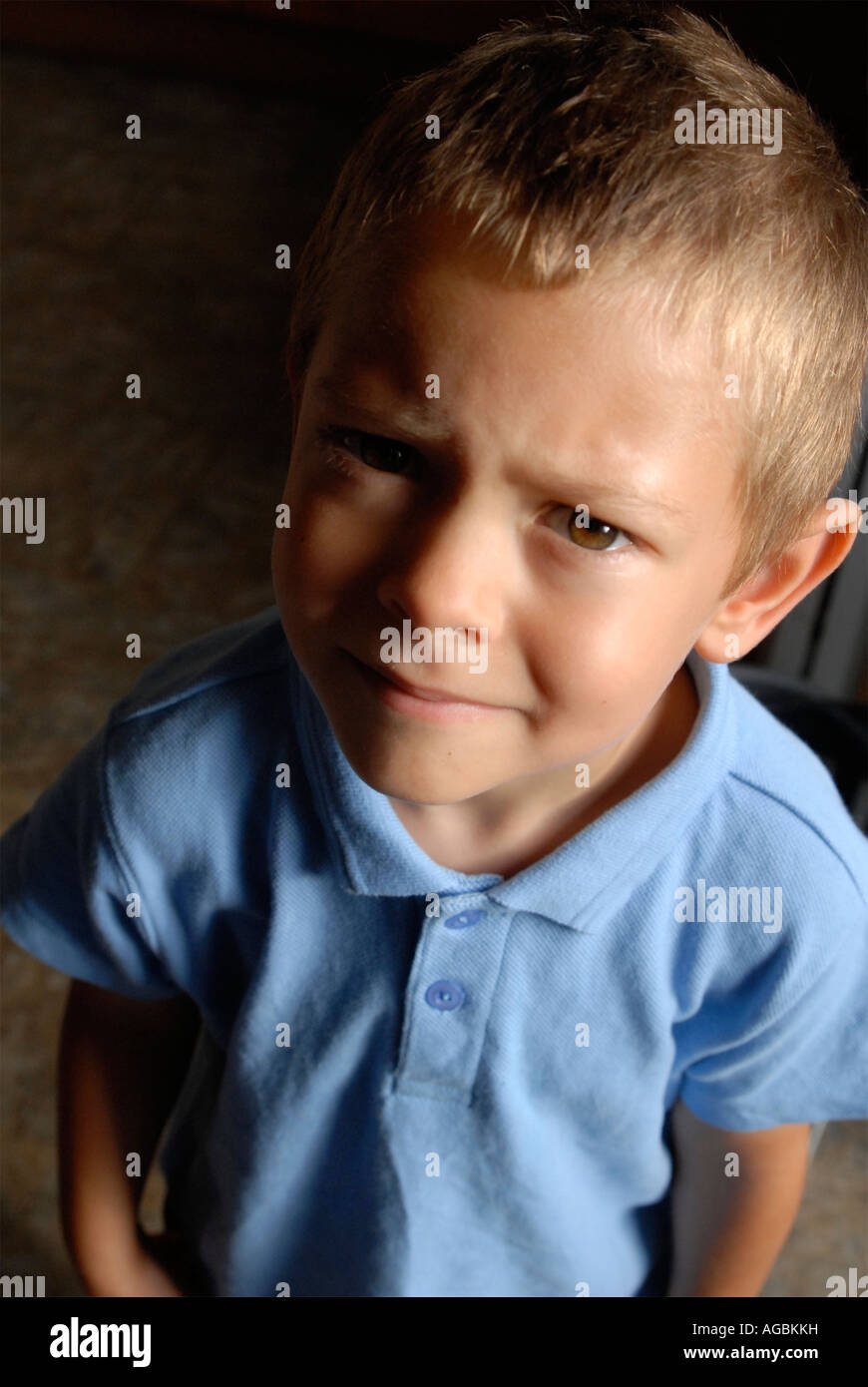 Boy looking perplexed hi-res stock photography and images - Alamy