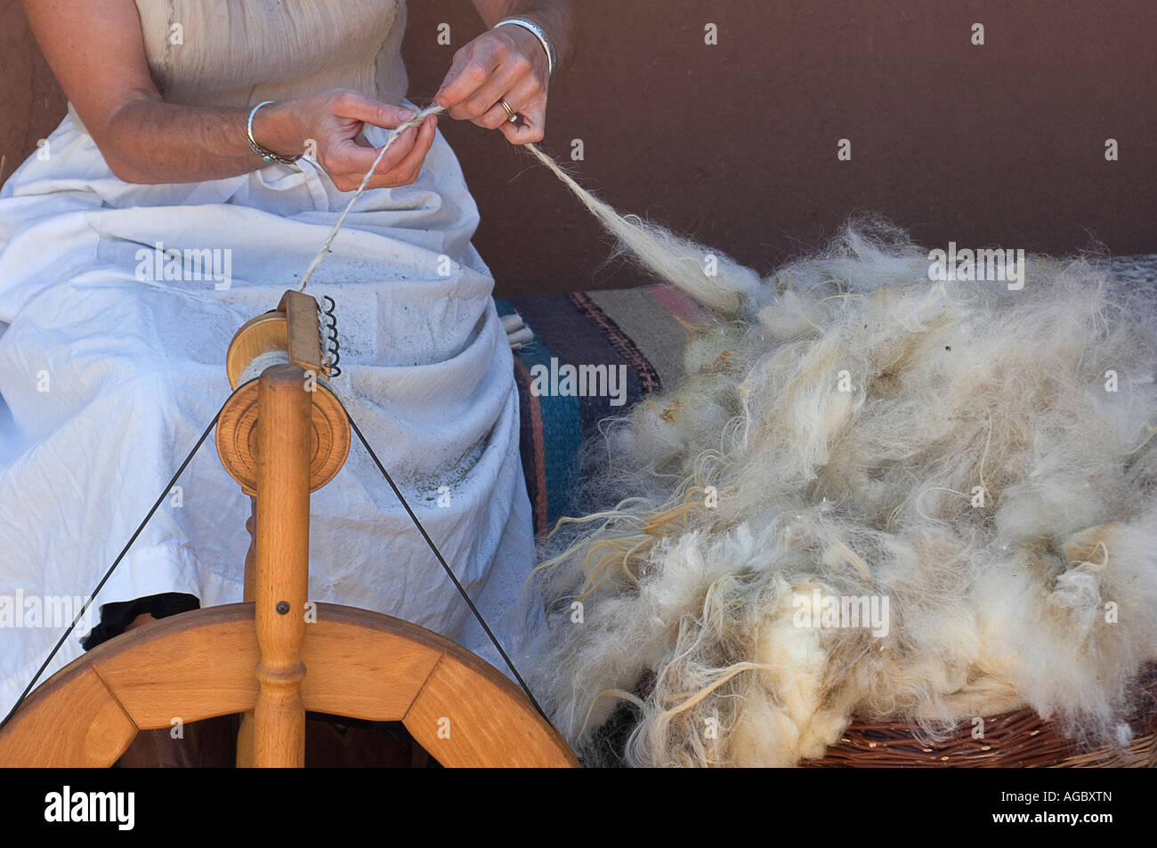 Demonstration of spinning wheel hi-res stock photography and images - Alamy