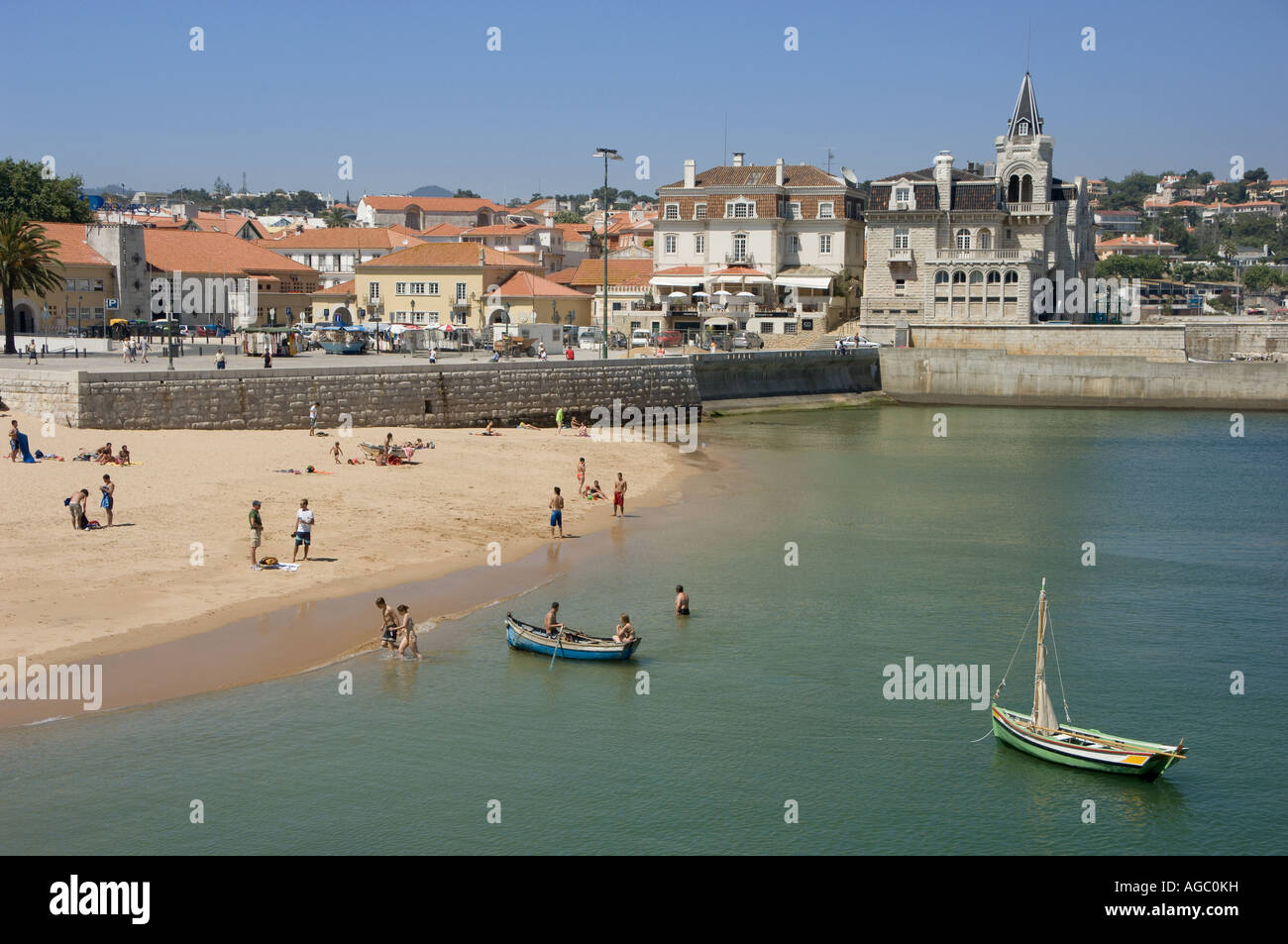 Lisbon beaches hi-res stock photography and images - Alamy