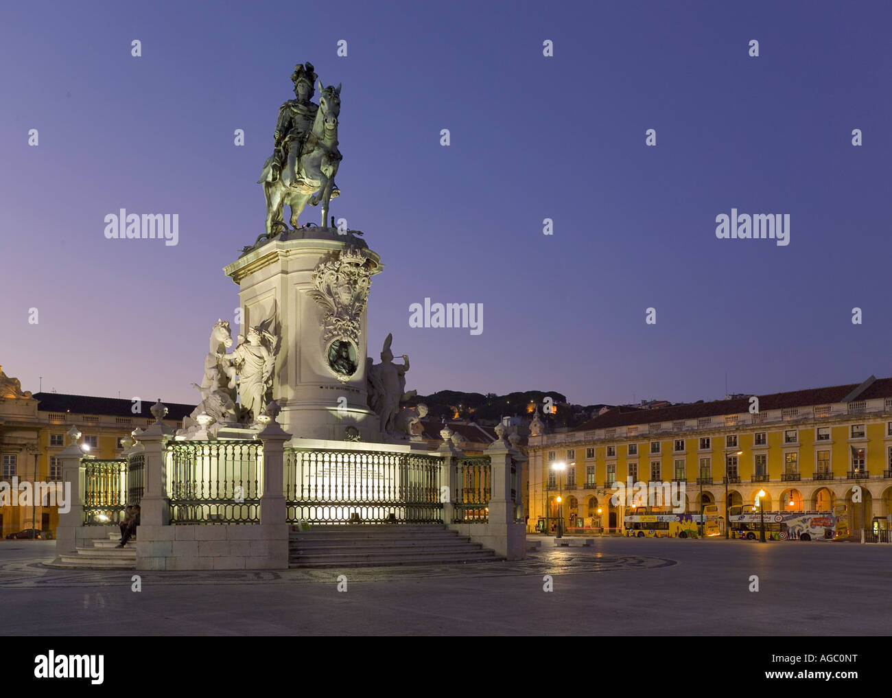 Comercio square hi-res stock photography and images - Alamy