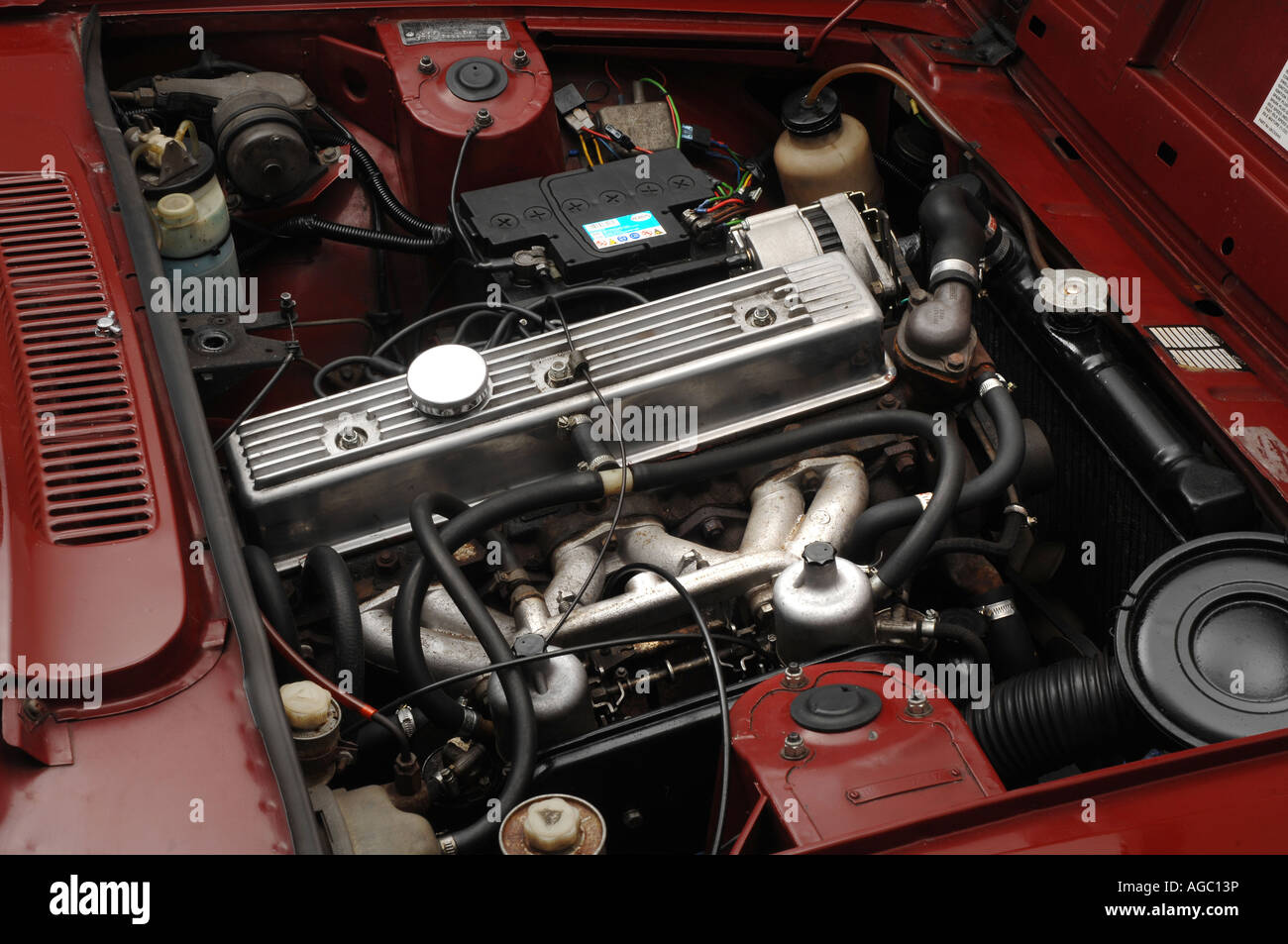 1976 Triumph 2500S engine Stock Photo - Alamy