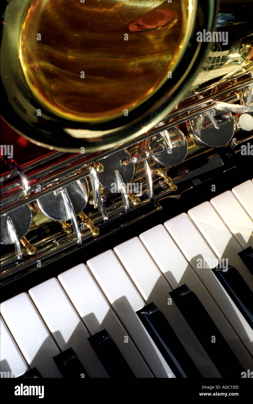 Saxophone and keyboards Stock Photo - Alamy