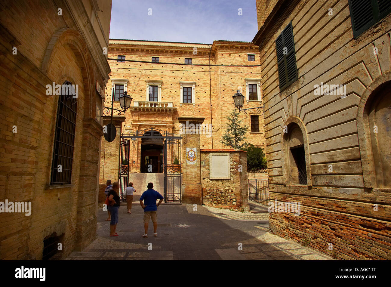 The castle in Loreto Aprutino in Abruzzo, Italy Stock Photo - Alamy