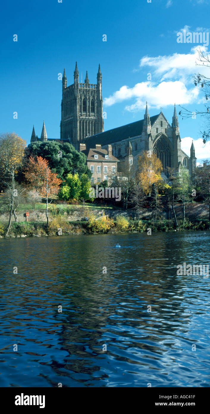 Worcester riverbank hi-res stock photography and images - Alamy