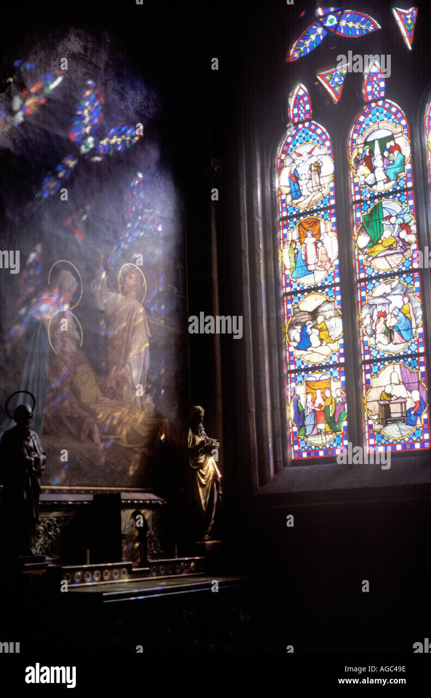 Breaking through glass hi-res stock photography and images - Alamy