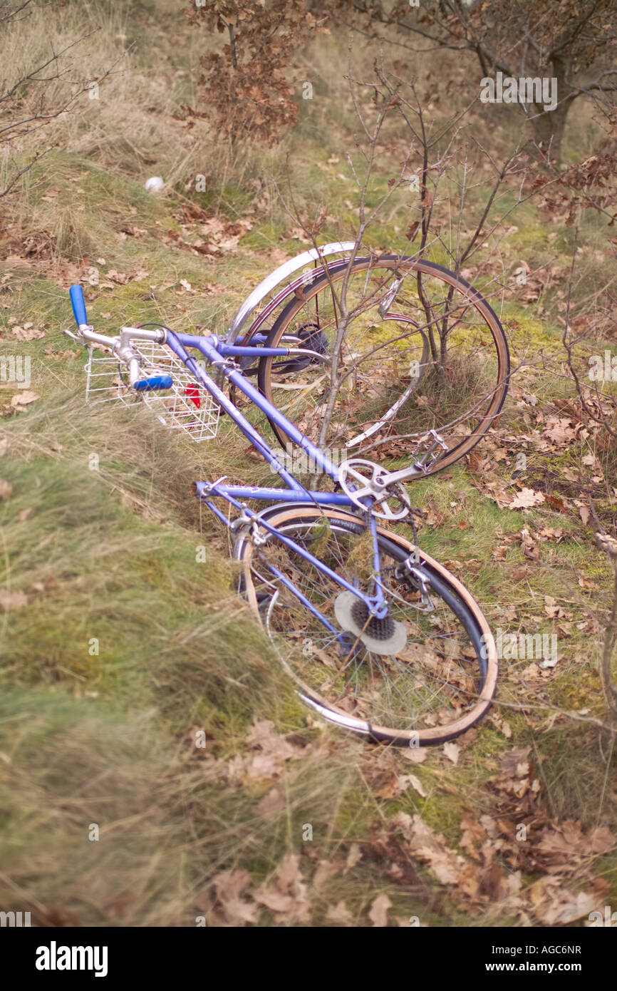Unwanted bike hi-res stock photography and images - Alamy