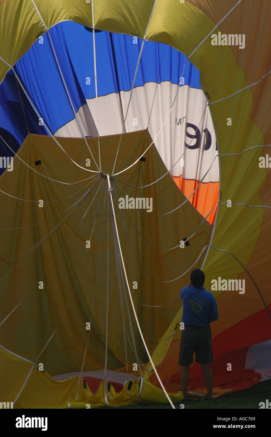 Pulling Hot Air Balloon High Resolution Stock Photography and Images ...