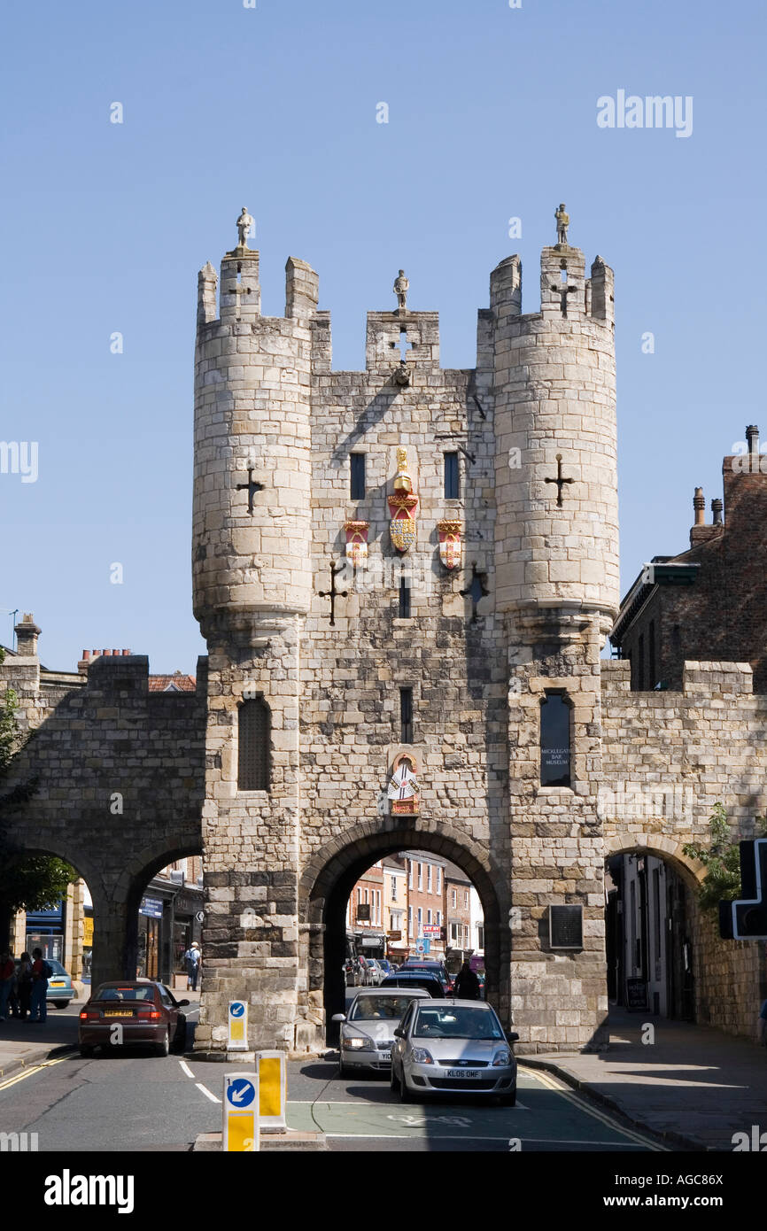 York gate arch hi-res stock photography and images - Alamy