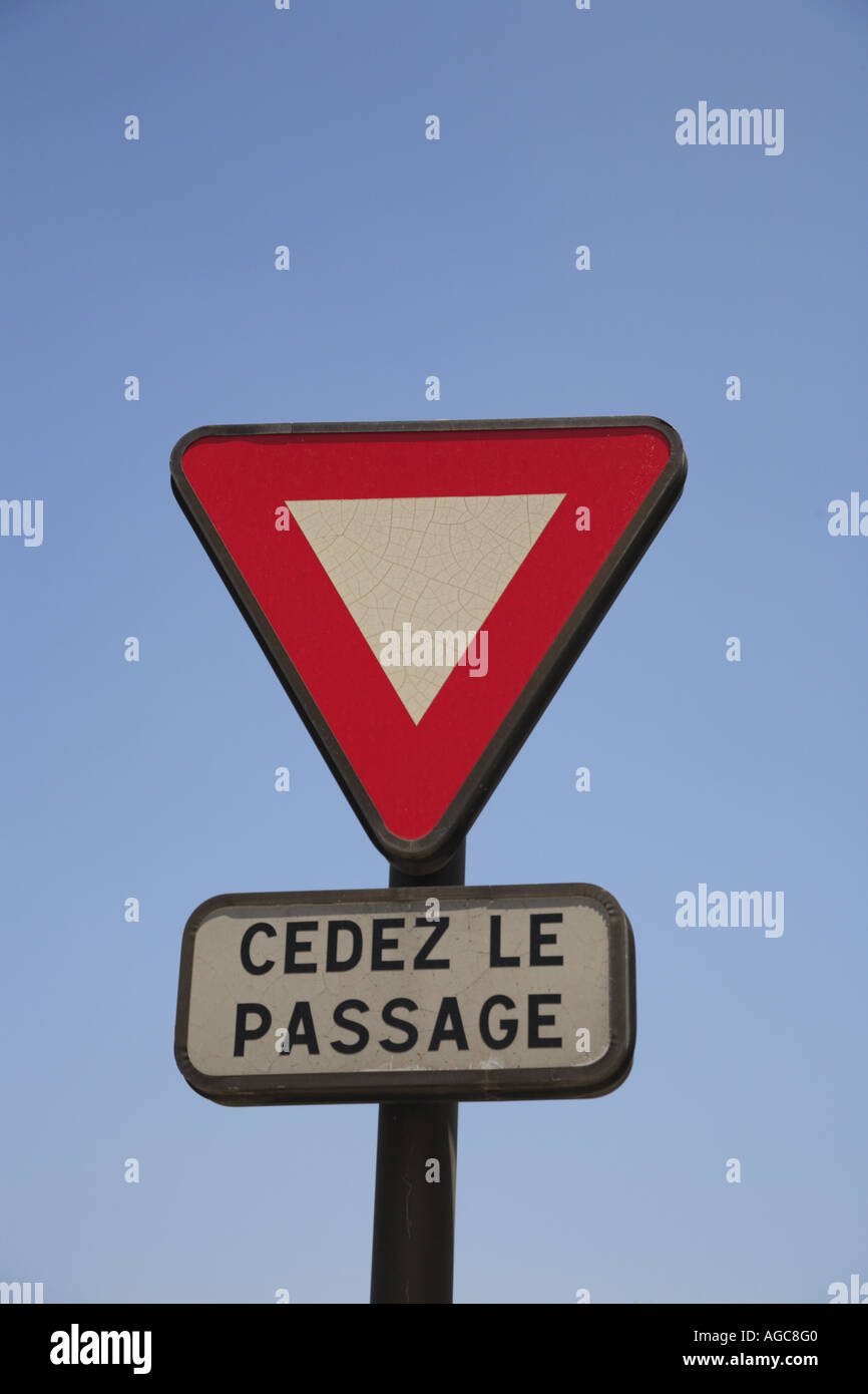 Cedez Le Passage Traffic Sign Stock Photo - Alamy