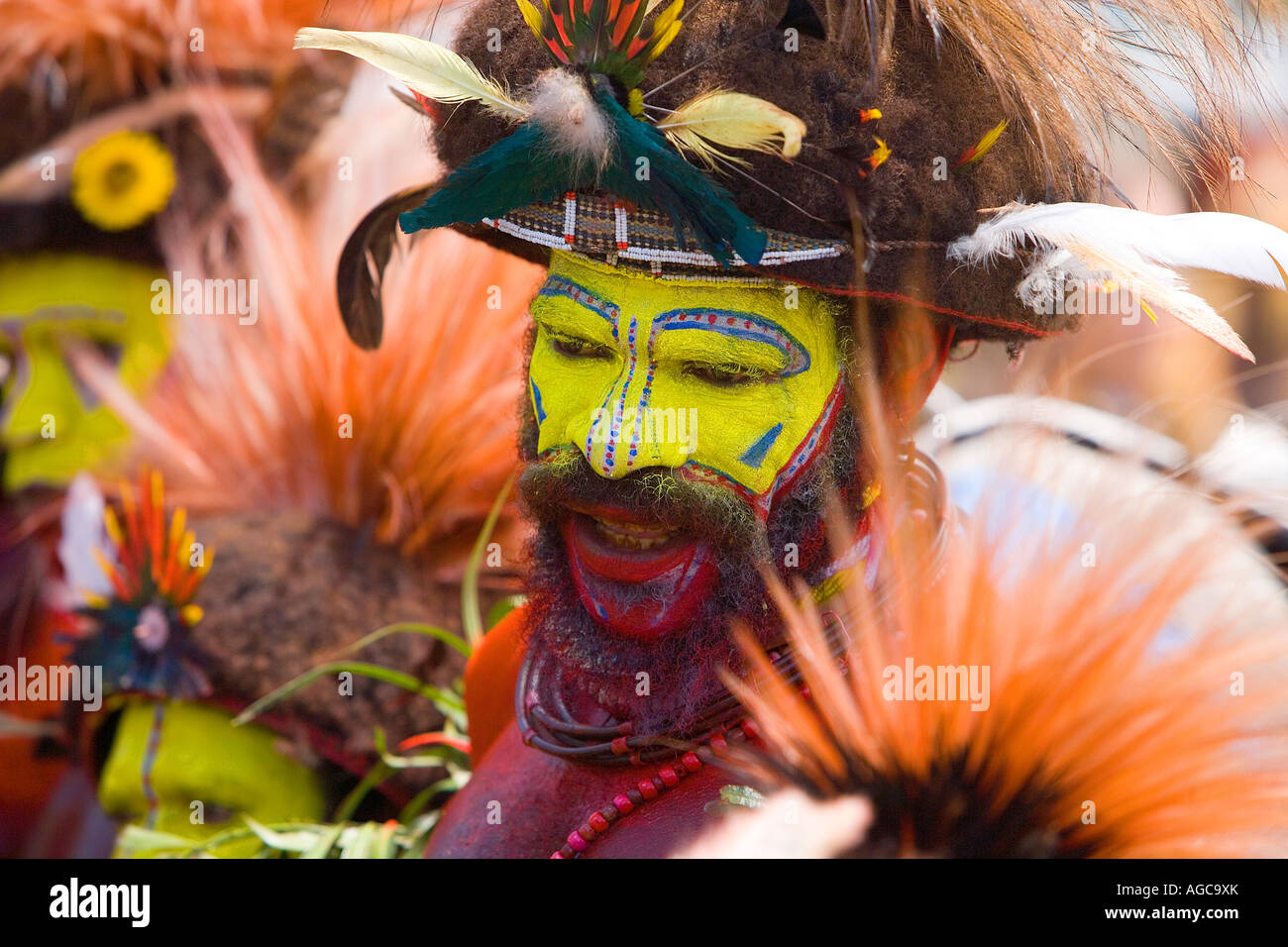 Huli culture hi-res stock photography and images - Alamy