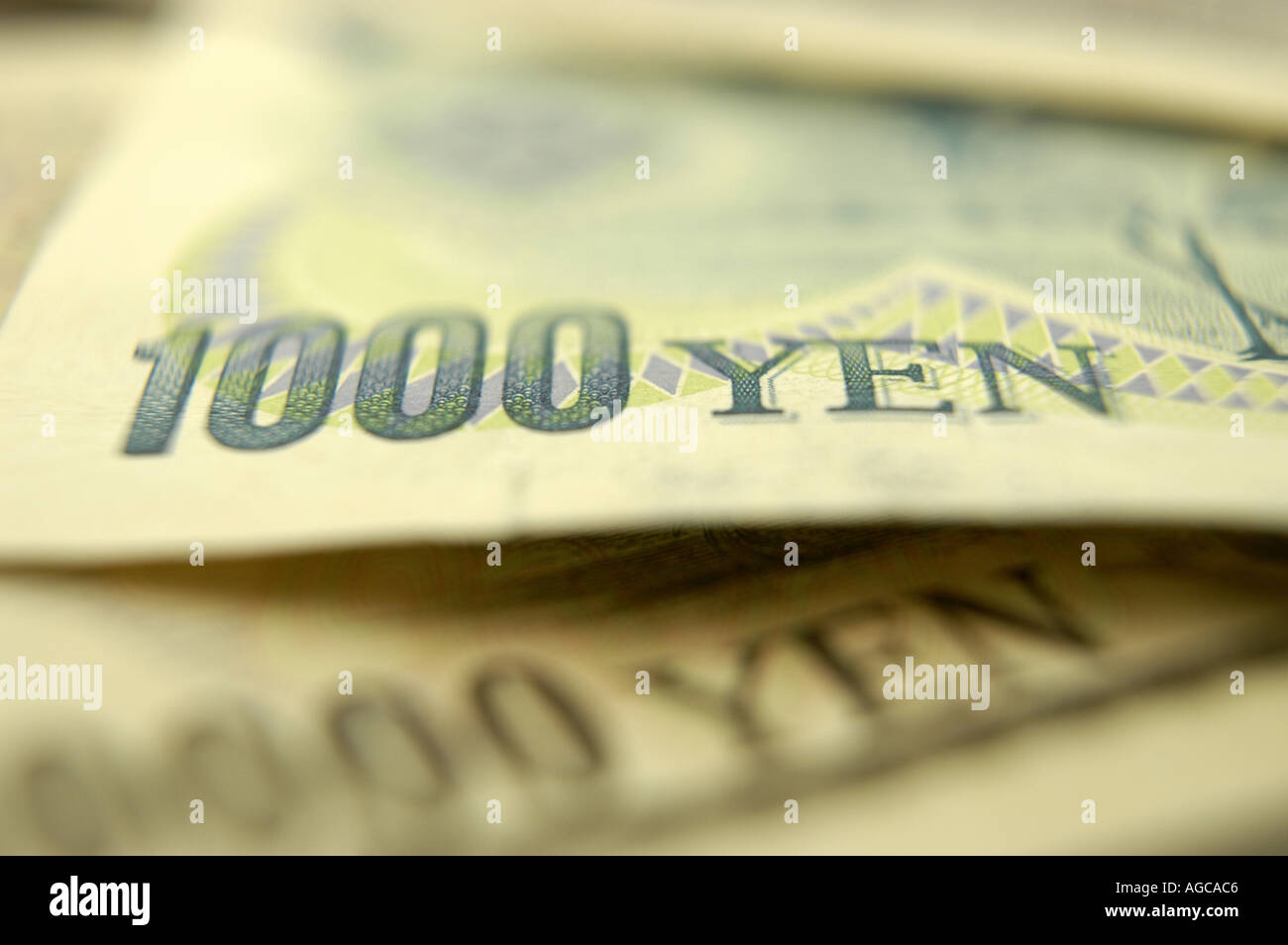 1000 yen notes hi-res stock photography and images - Alamy