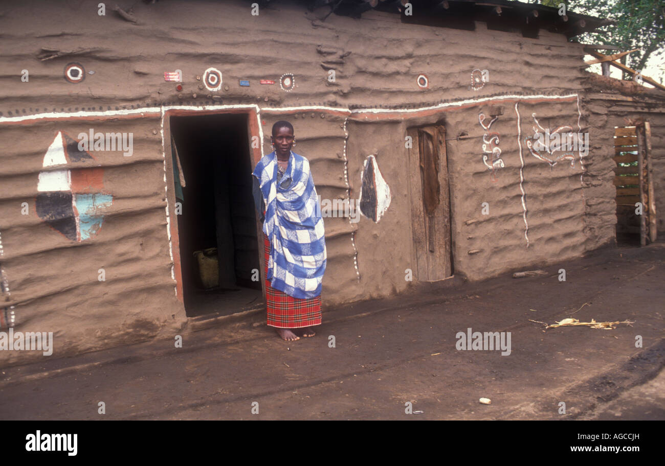 Masai woman outside her house in Aru Meru District, Tanzania Stock ...