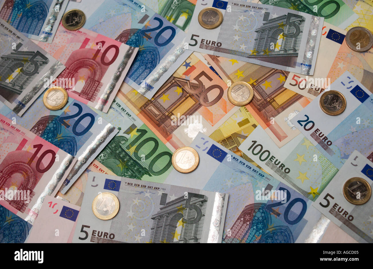 Euro Bills and coins Stock Photo - Alamy