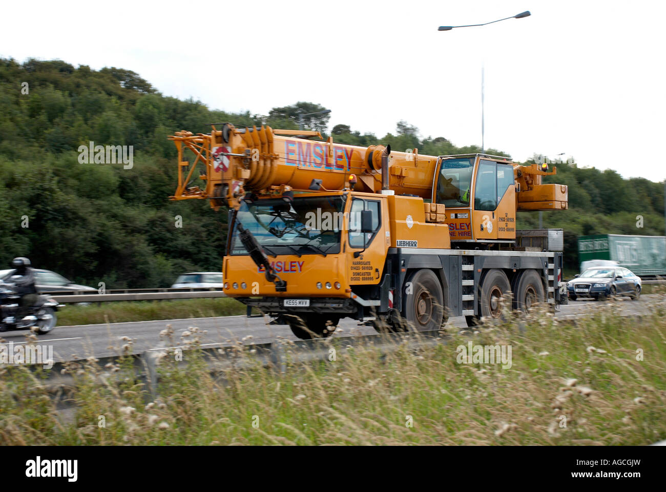 Vehicle mounted crane hi-res stock photography and images - Alamy